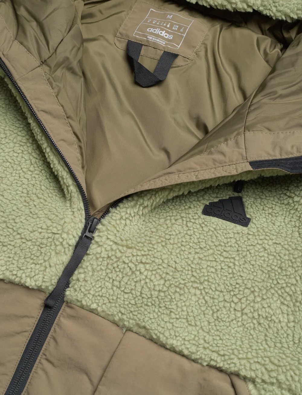 adidas Sportswear City Escape Insulation Jacket (ASRIZ4661 adidas Sportswear City Escape Insulation Jacket (ASRIZ4661