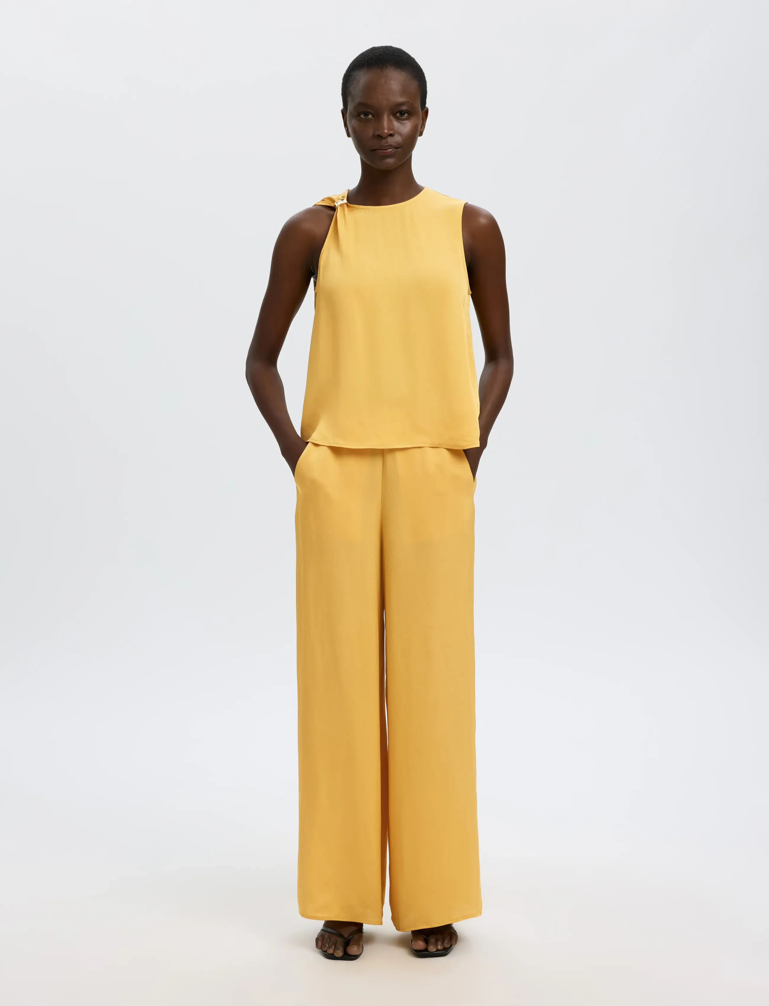 Selected Slflaura Sl Trim Top B (SEL16101445) - Sleeveless tops - Boozt.com