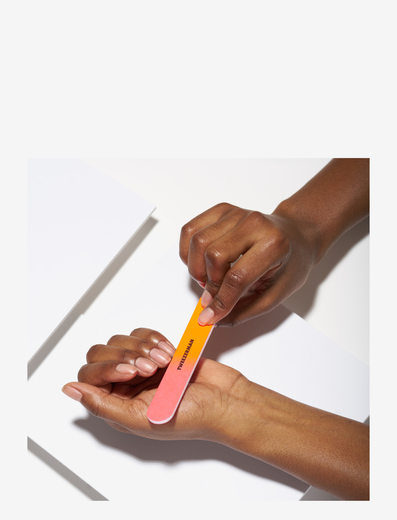 Tweezerman Neon Filemates – negle – shop på Booztlet